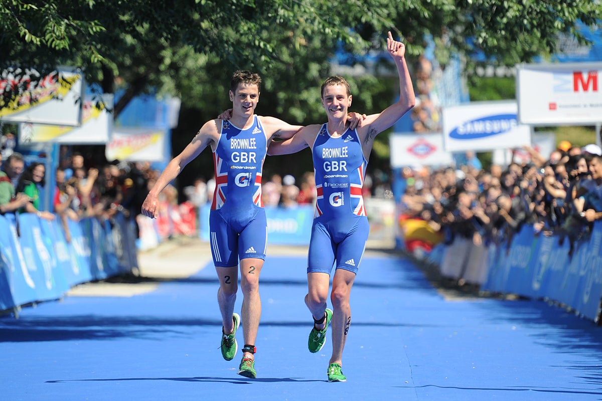 Brownlee Brothers Thrive On Sibling Rivalry – Triathlete