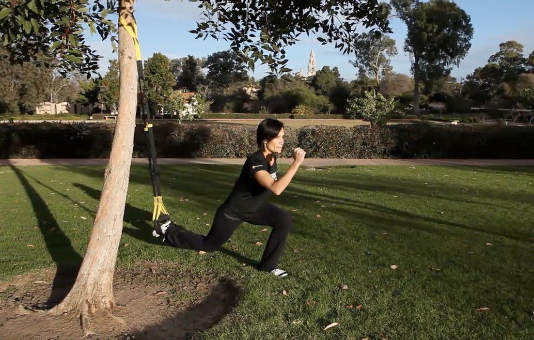 Video: TRX Lunge & Lunge Hop Strength Exercise – Triathlete