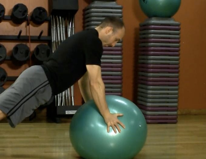 Monday Minute: Stability Ball Push-Up – Triathlete