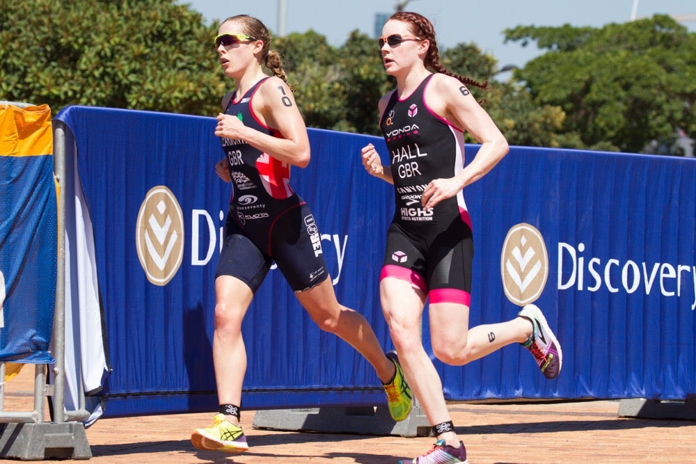 Hall Wins Thrilling Sprint Finish In ITU Season Opener – Triathlete