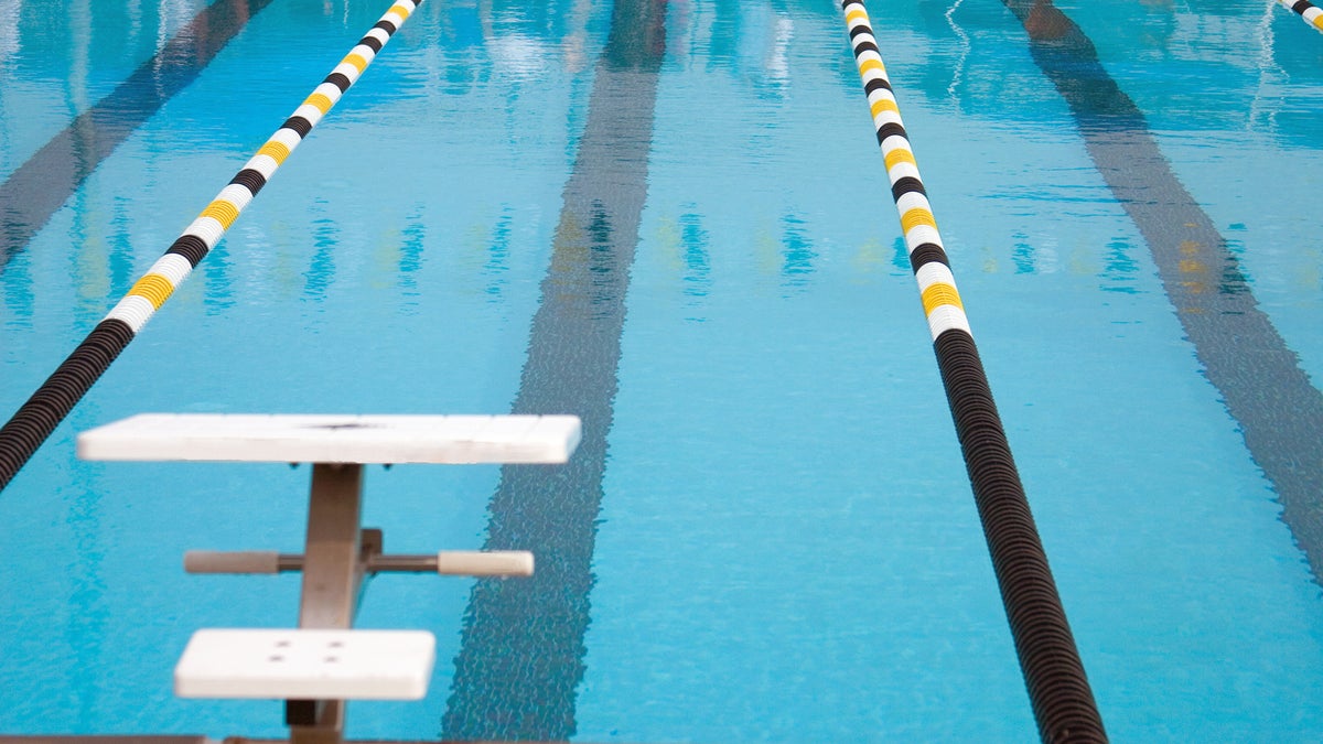 Quick Swim Set: Fast 25s To Finish – Triathlete