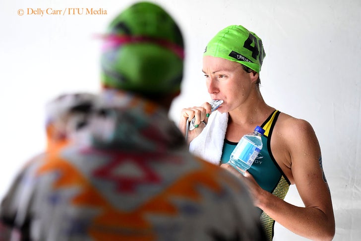 Andrea Hewitt Goes 2-For-2 in WTS Racing – Triathlete