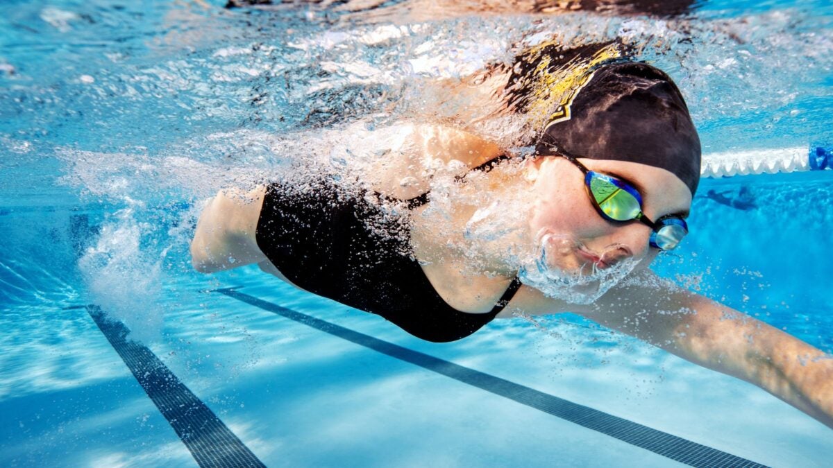 Weekend Swim Workout: 300s And Pull Intervals – Triathlete