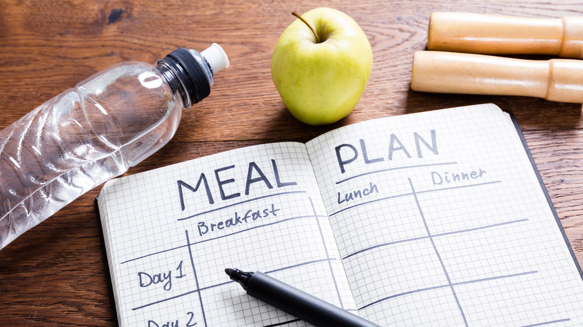 How to (Finally) Nail Your Nutrition Goals This Year