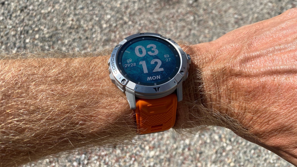 A Detailed Look at the New Coros Vertix 2 – Triathlete