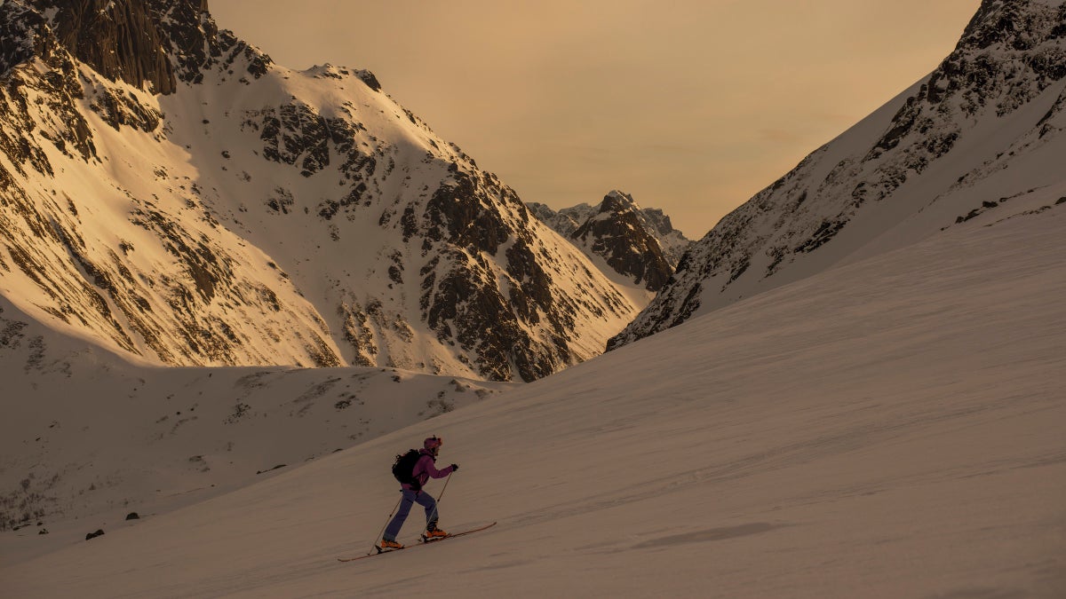 A Triathlete's Guide to SkiMo – Triathlete