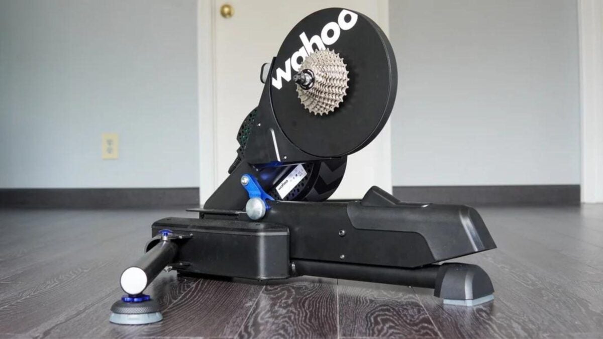 A First-Ride Review of the Wahoo Kickr Move Trainer – Triathlete