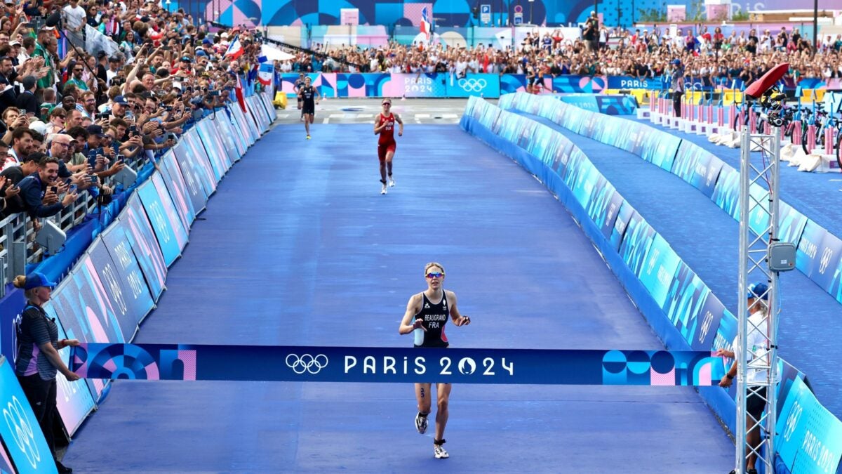 2024 Paris Olympic Triathlon Results: Cassandre Beaugrand Wins – Triathlete
