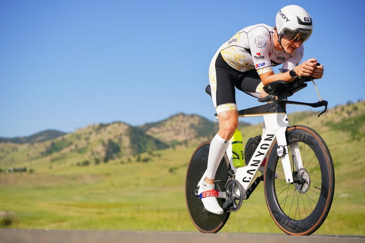 Do Calf Sleeves Really Make You Faster? – Triathlete