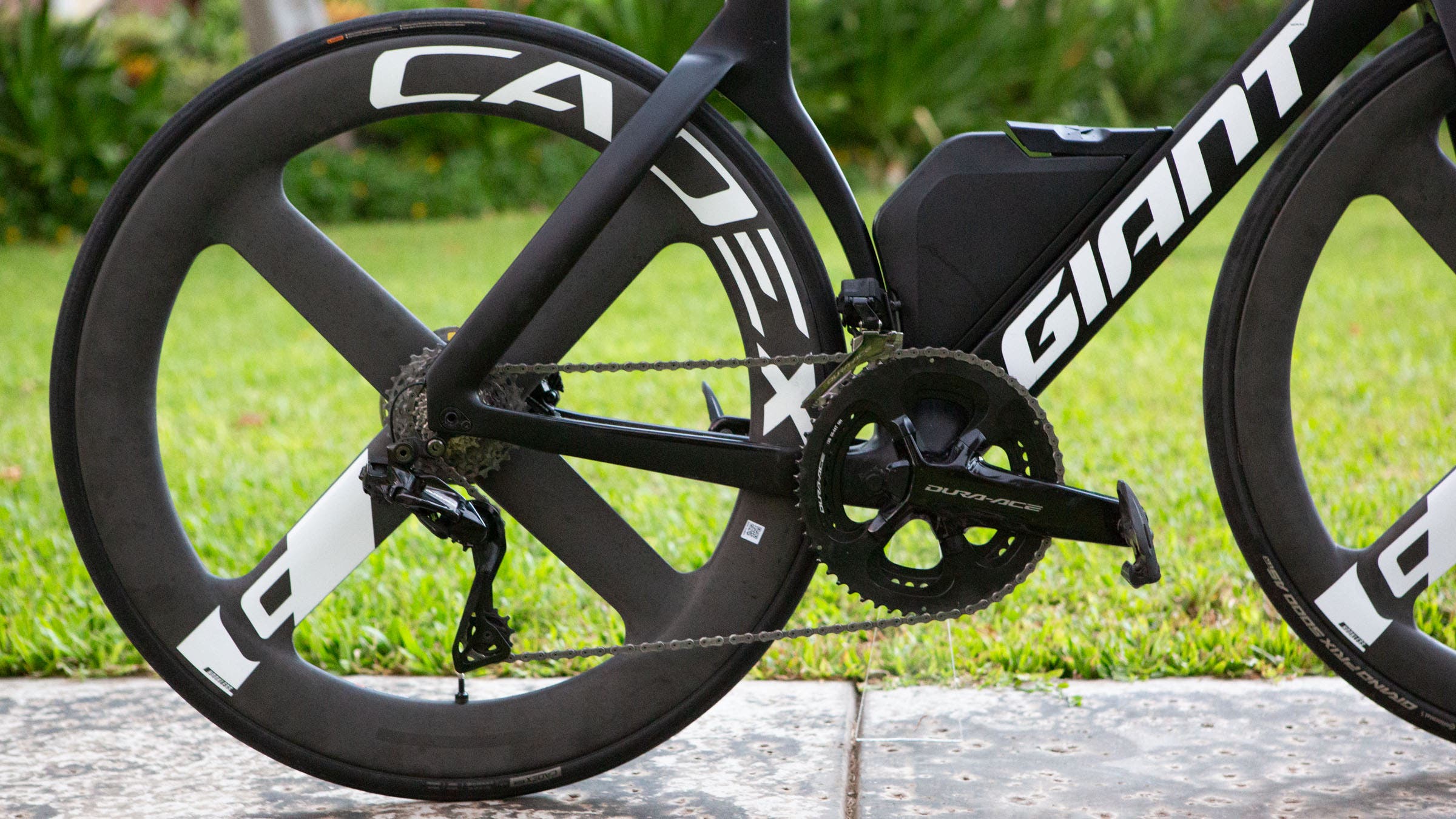 Gustav Iden's 2024 Ironman World Championship Giant Trinity Advanced SL