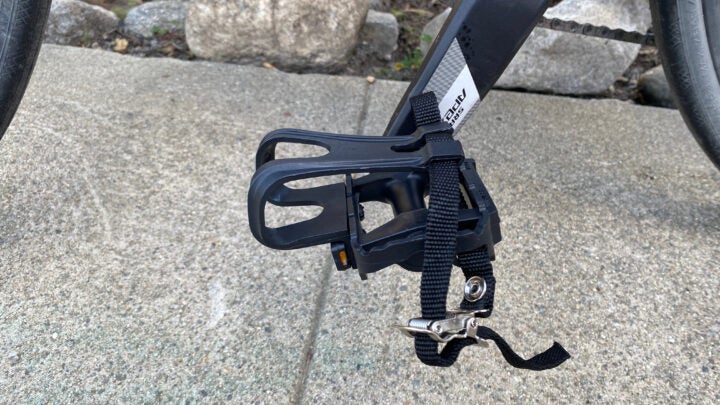 Triathlon pedals store