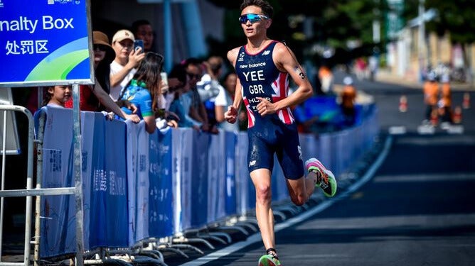 How is Alex Yee Preparing for the 2025 London Marathon? – Triathlete