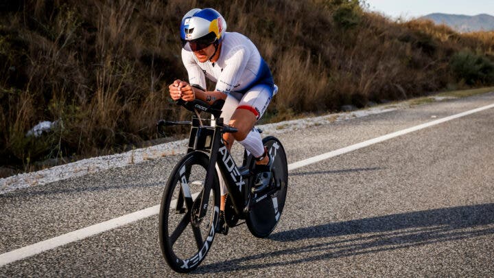Kristian Blummenfelt Runs Down Jelle Geens and Hayden Wilde in Ironman ...